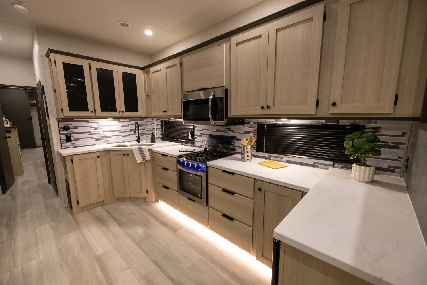 Cardinal Fifth Wheels - Forest River RV