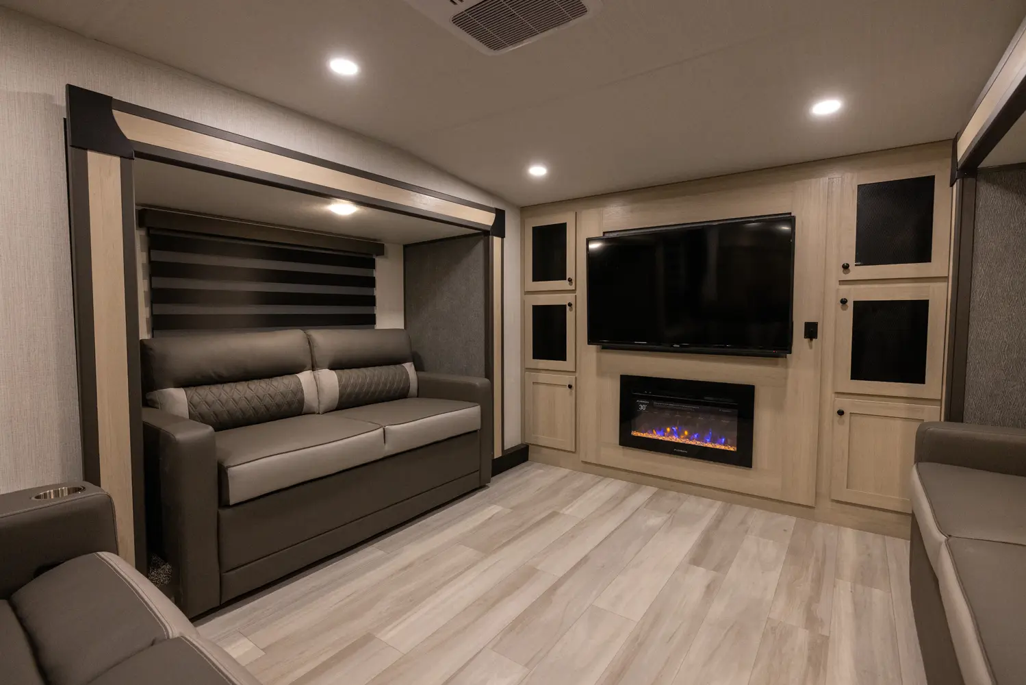 Cardinal Fifth Wheels - Forest River RV