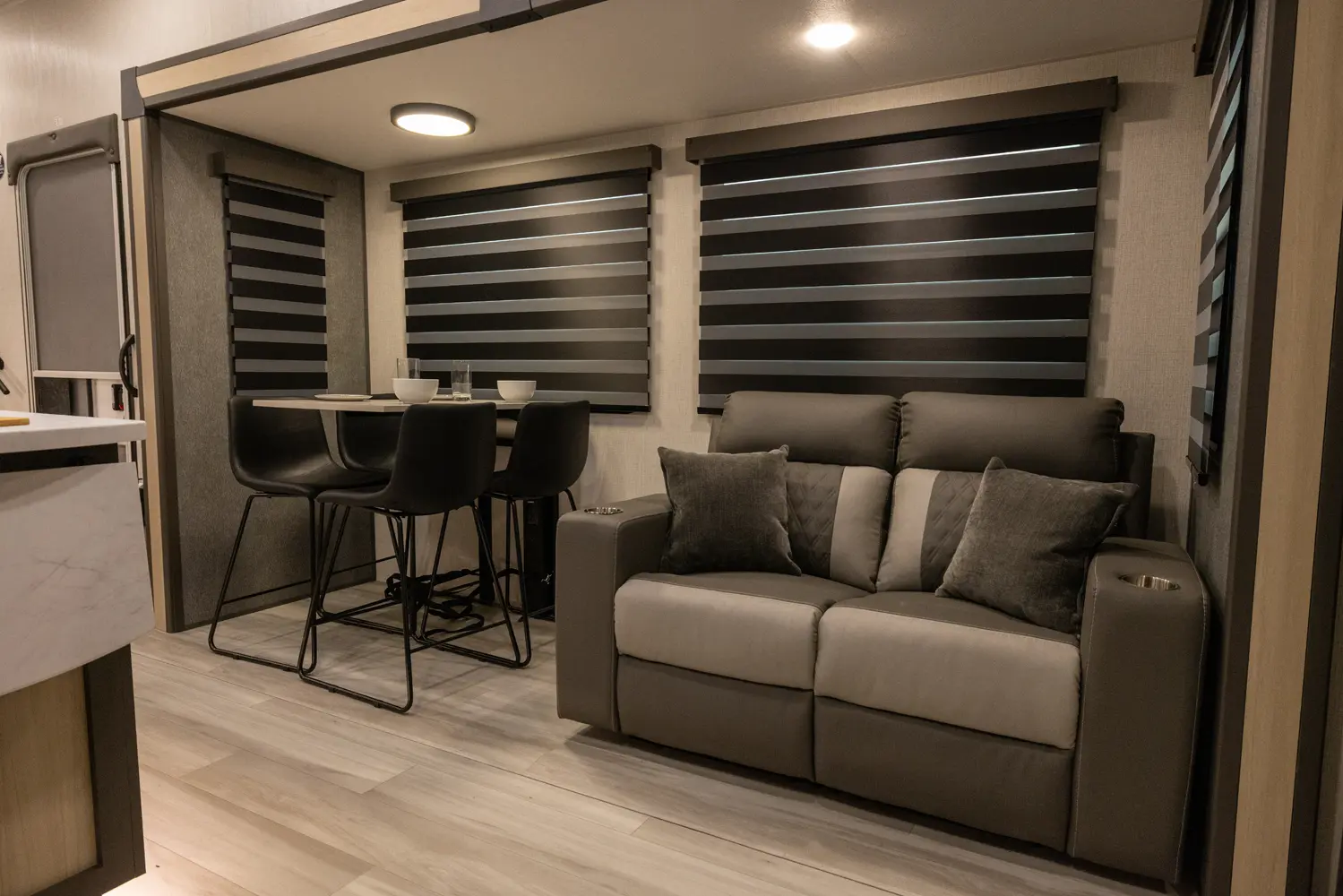 Cardinal Fifth Wheels - Forest River RV