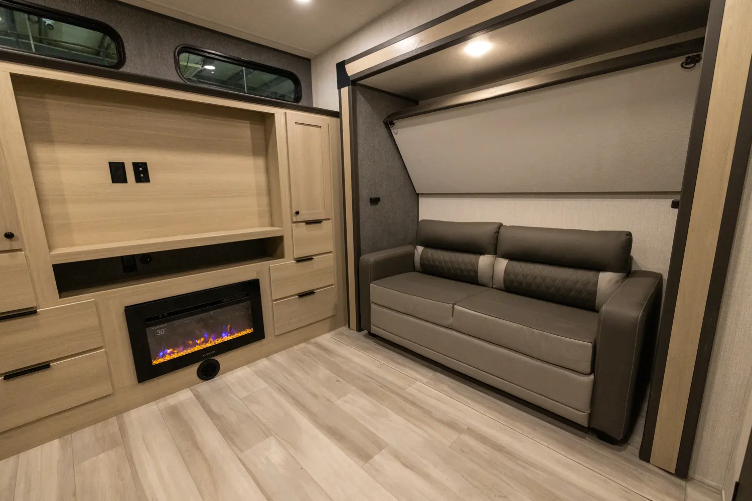 Cardinal Fifth Wheels - Forest River RV