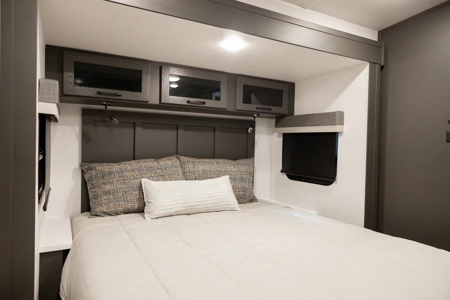 Rockwood Ultra Lite Travel Trailers - Forest River RV