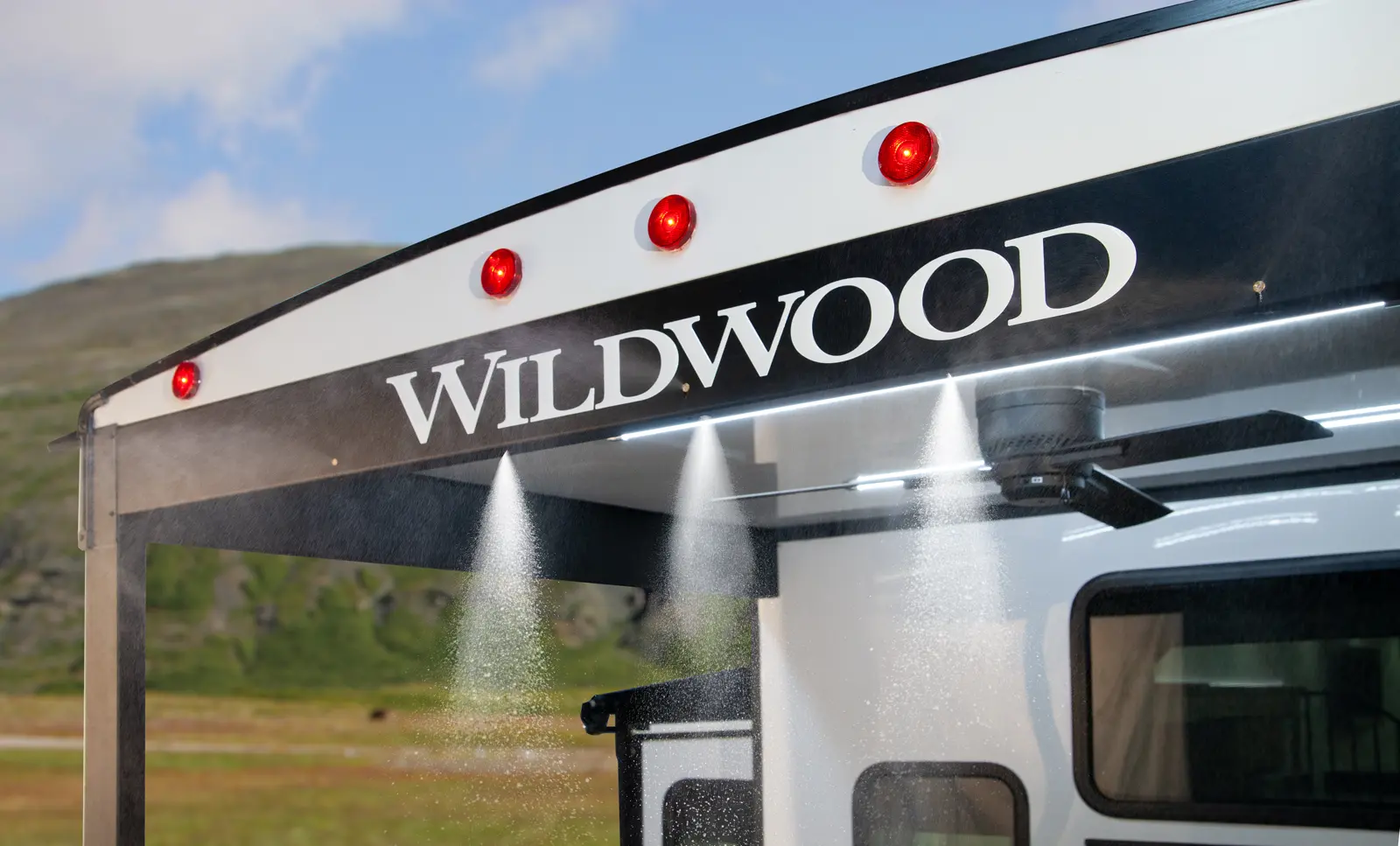 Wildwood X-Lite Travel Trailers - Forest River RV